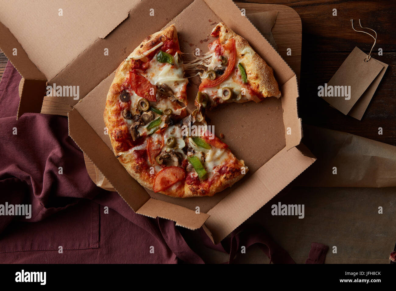 Fresh pizza in cardboard Stock Photo - Alamy