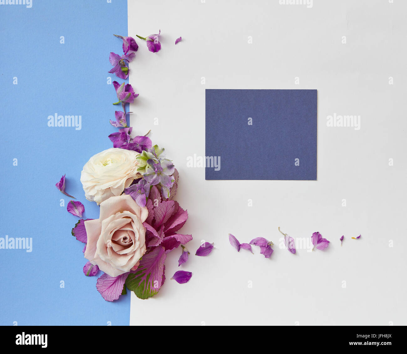 Frame of spring flowers Stock Photo - Alamy