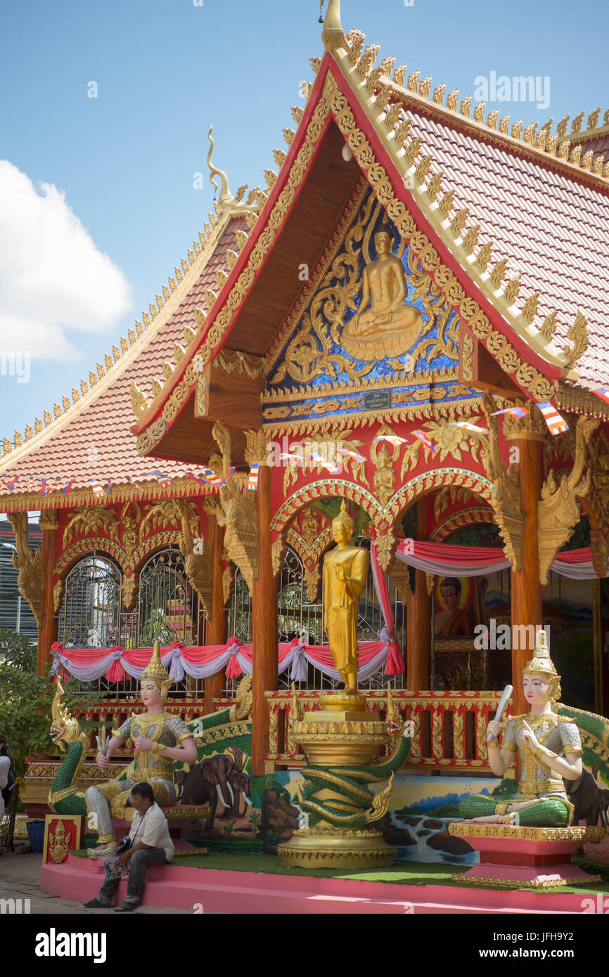 LAOS VIENTIANE WAT SI MUANG Stock Photo - Alamy