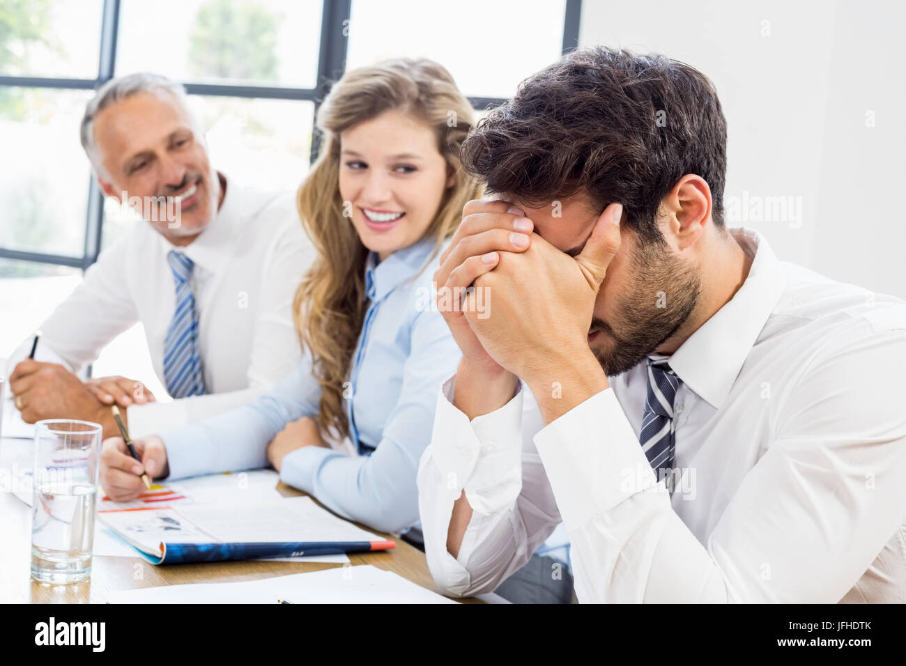 Frustrated teamwork hi-res stock photography and images - Alamy