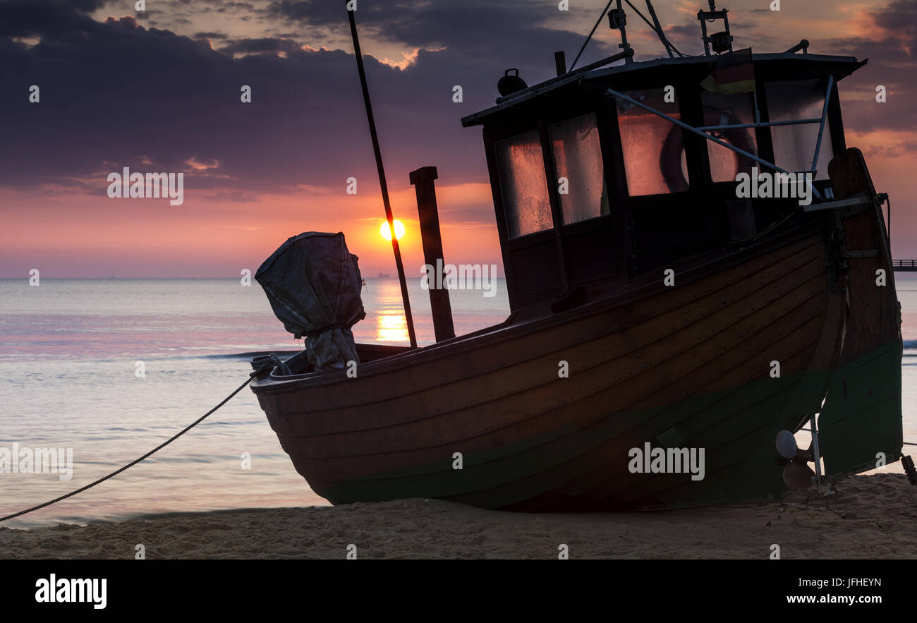 fishing boat on the beach Stock Photo - Alamy
