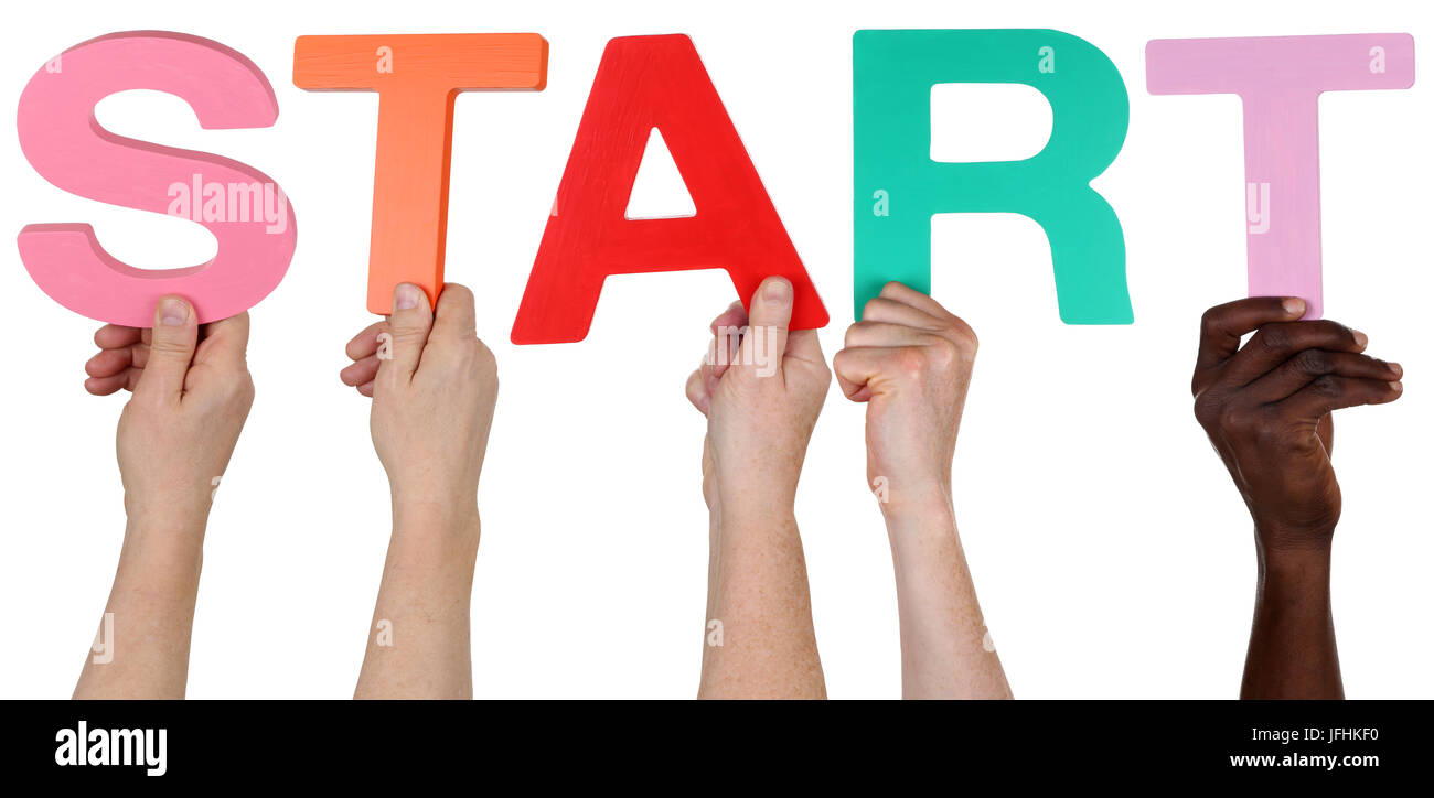 Multikulturell People Gruppe halten das Wort Start Stock Photo - Alamy
