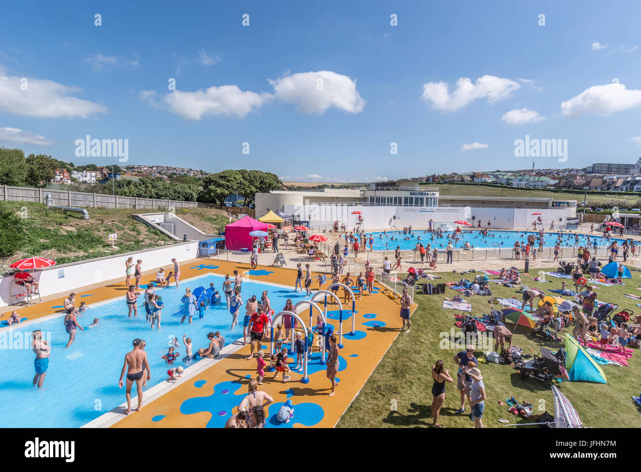 summer community swimming pool Stock Photo - Alamy