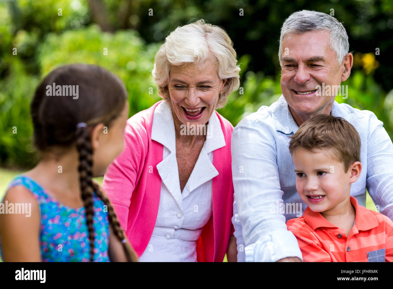 Grandchildren grandparents hi-res stock photography and images - Alamy