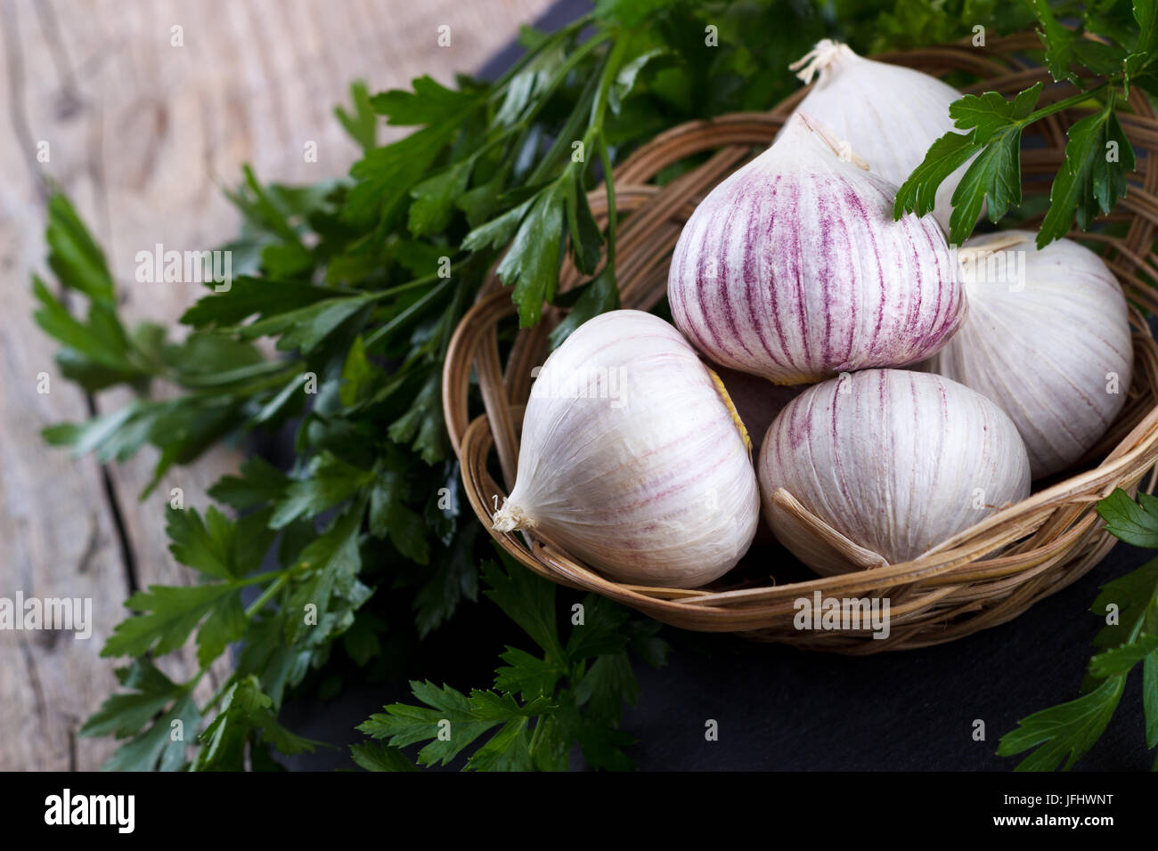 Chinese solo garlic Stock Photo - Alamy