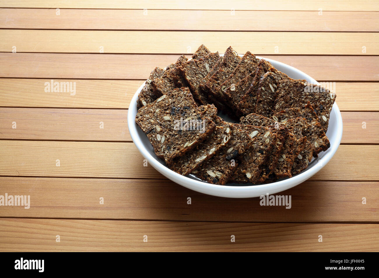 Wholegrain crispbread hi-res stock photography and images - Alamy