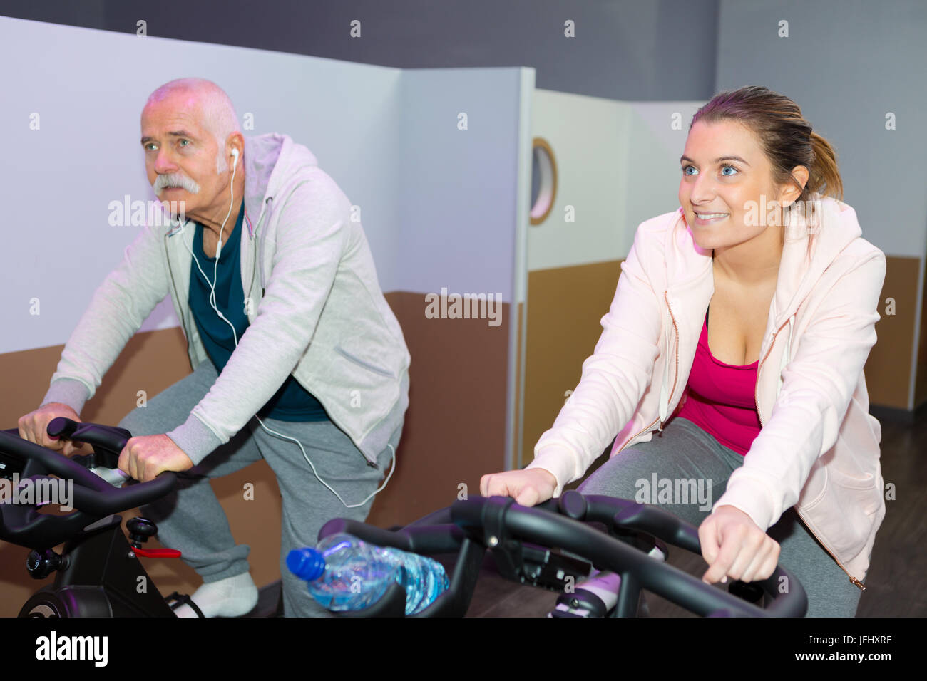 Static machines hi-res stock photography and images - Alamy