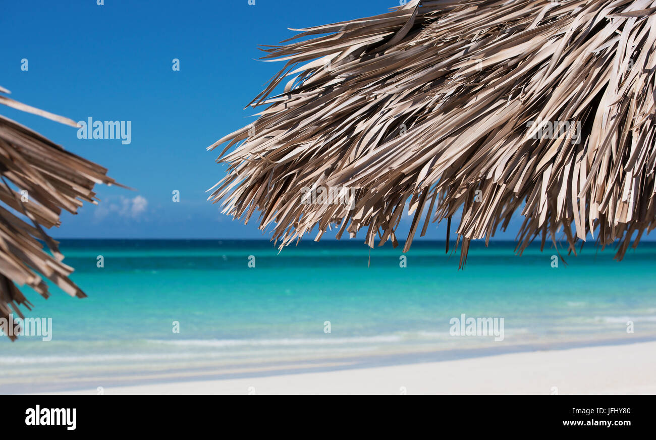 White beach with turquoise water in Cuba Varadero Stock Photo - Alamy
