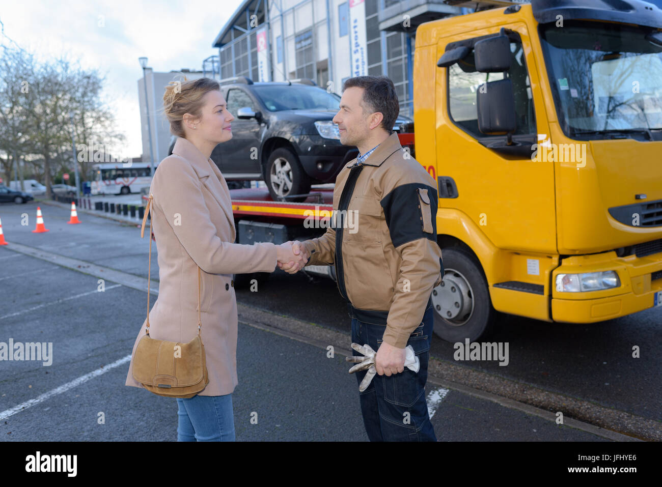 hauling the car Stock Photo - Alamy