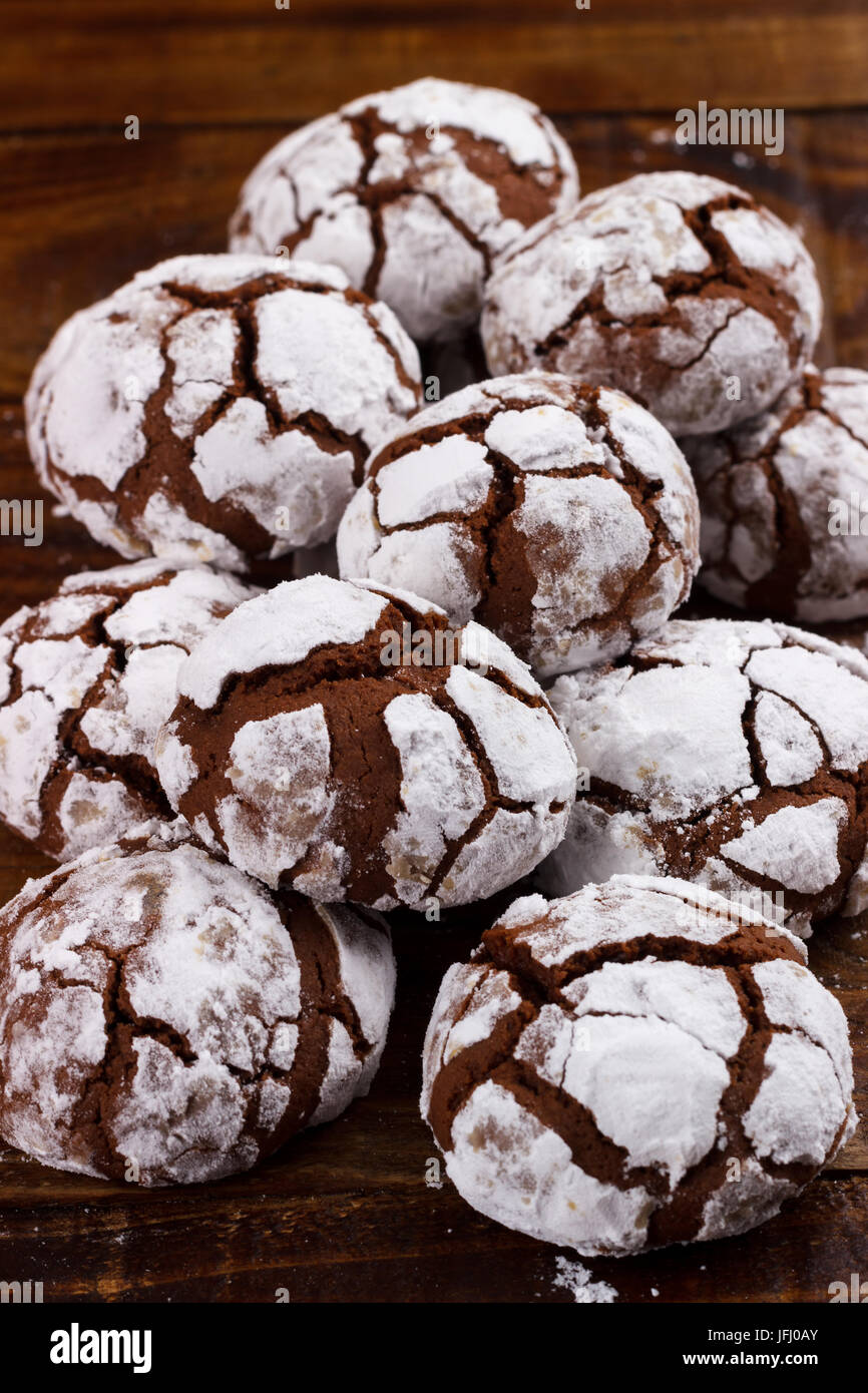Traditional chocolate crinkles Stock Photo - Alamy
