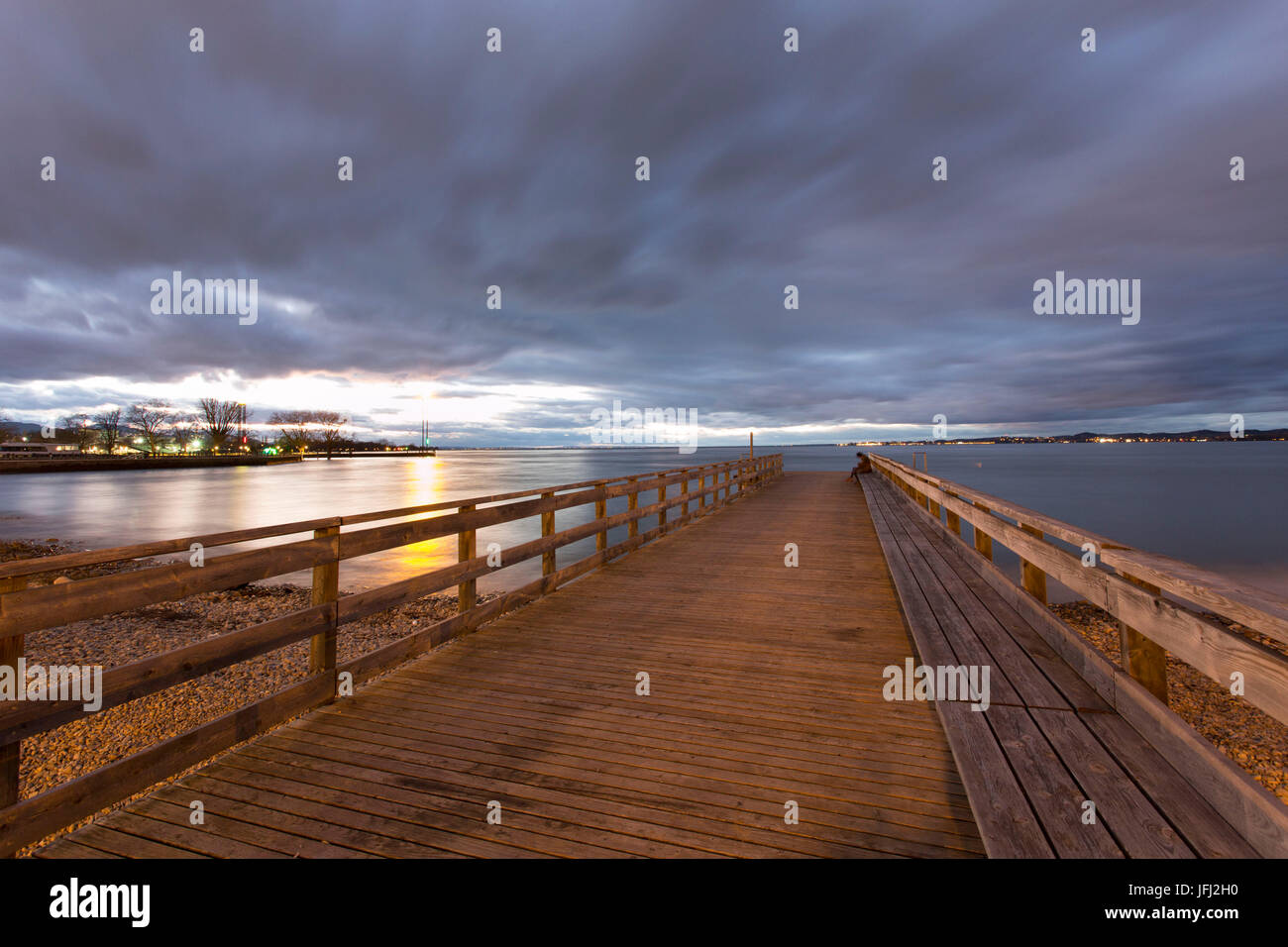 Jetty at night hi-res stock photography and images - Alamy