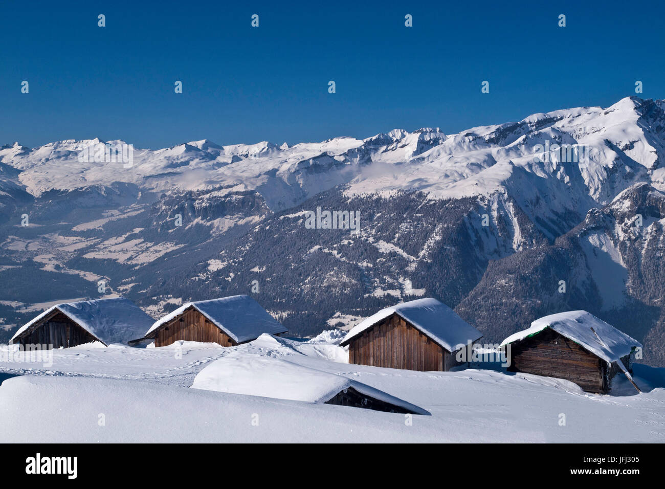 Snow as far as the eye can reach in the Swiss alps Stock Photo - Alamy
