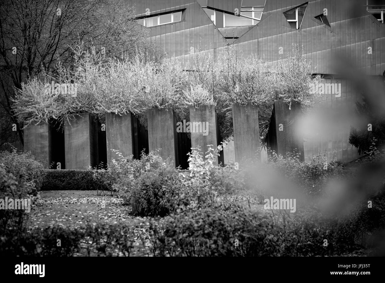 Jewish museum berlin garden exile hi-res stock photography and images ...
