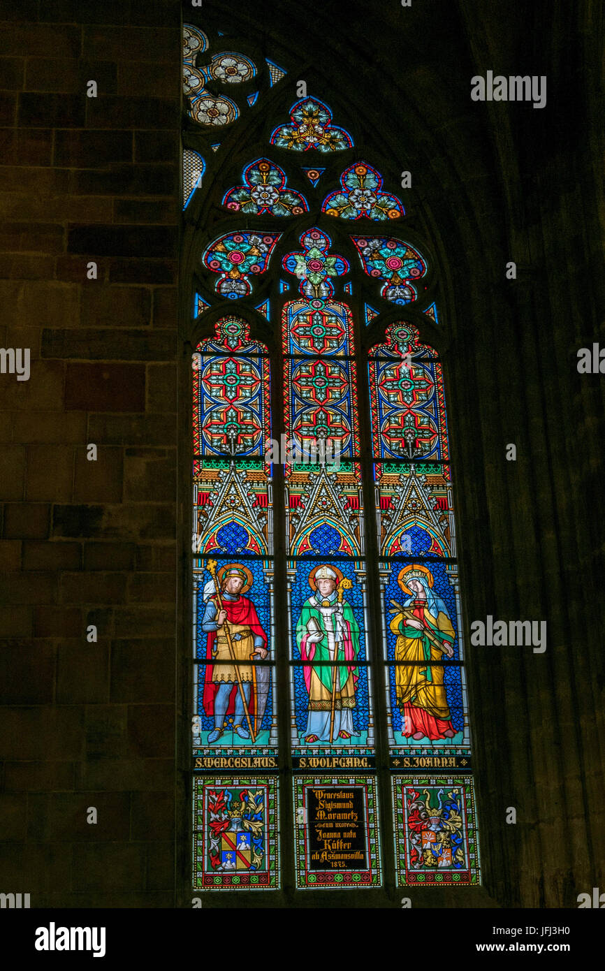 Gothic apse hi-res stock photography and images - Alamy