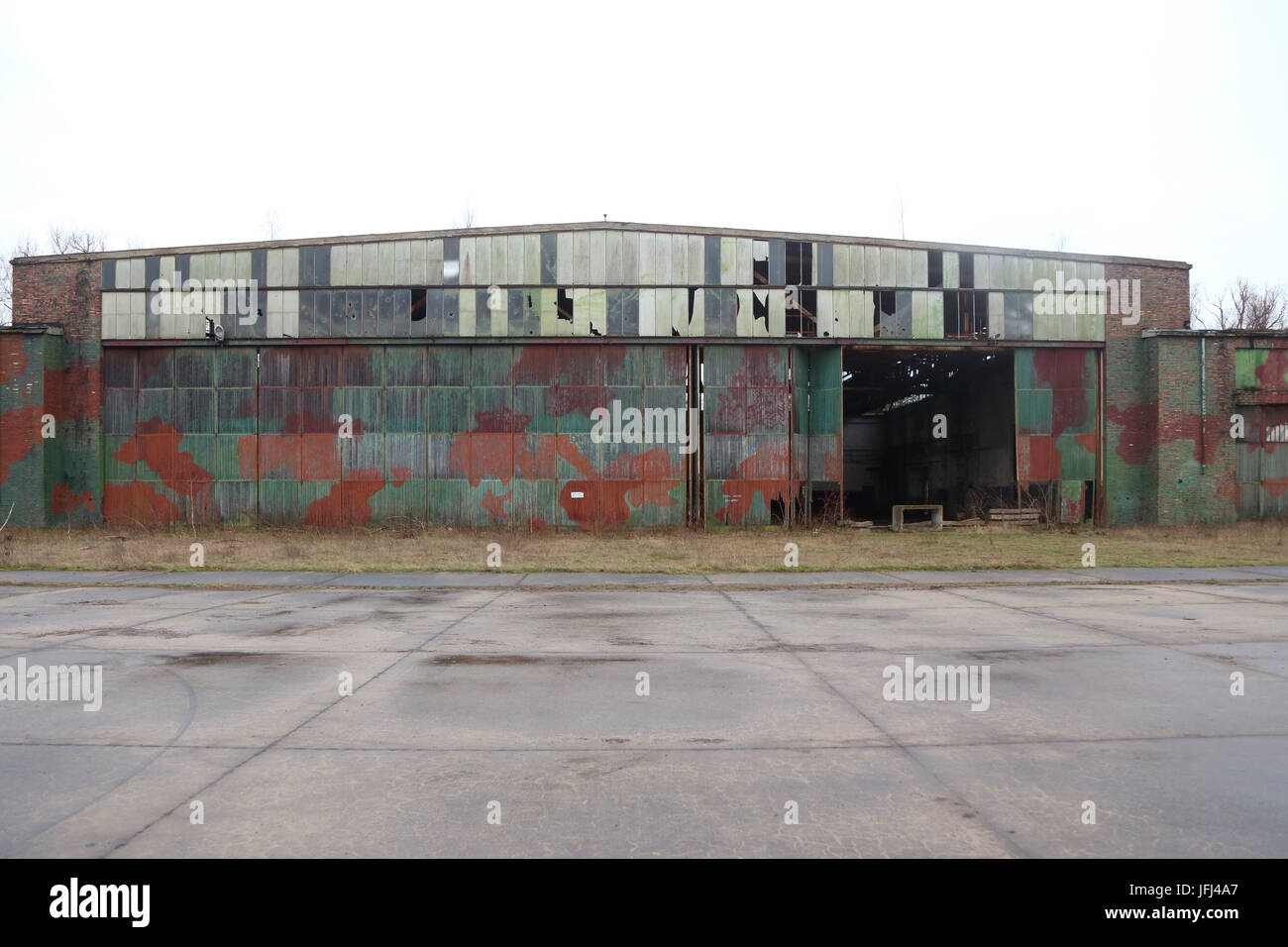 Russian barracks hi-res stock photography and images - Alamy