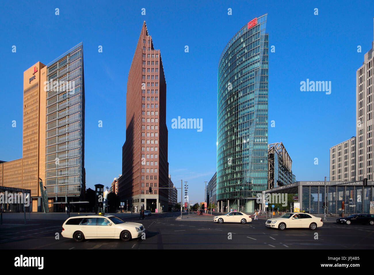 Leipzig street hi-res stock photography and images - Alamy