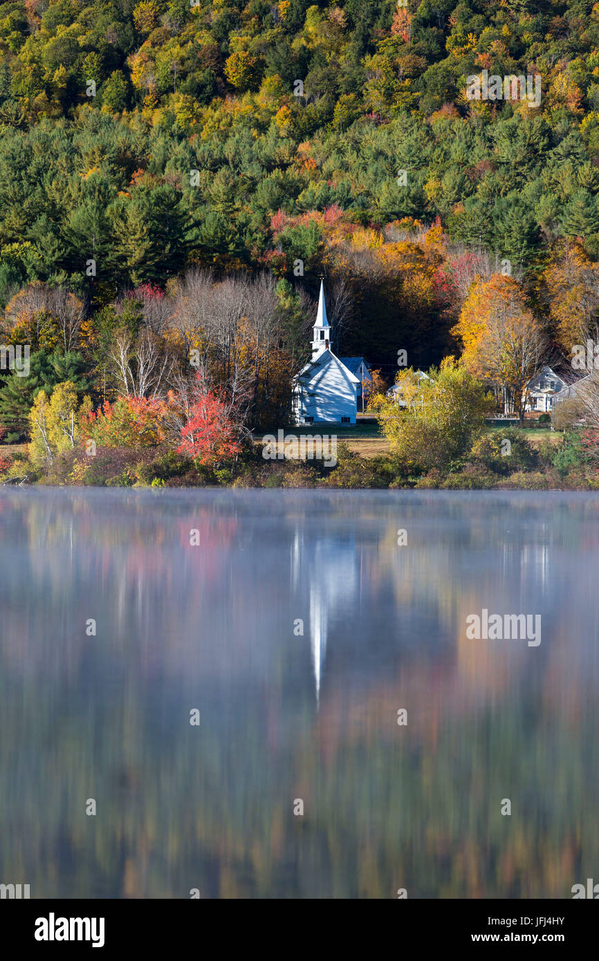 Crystal lake hi-res stock photography and images - Alamy