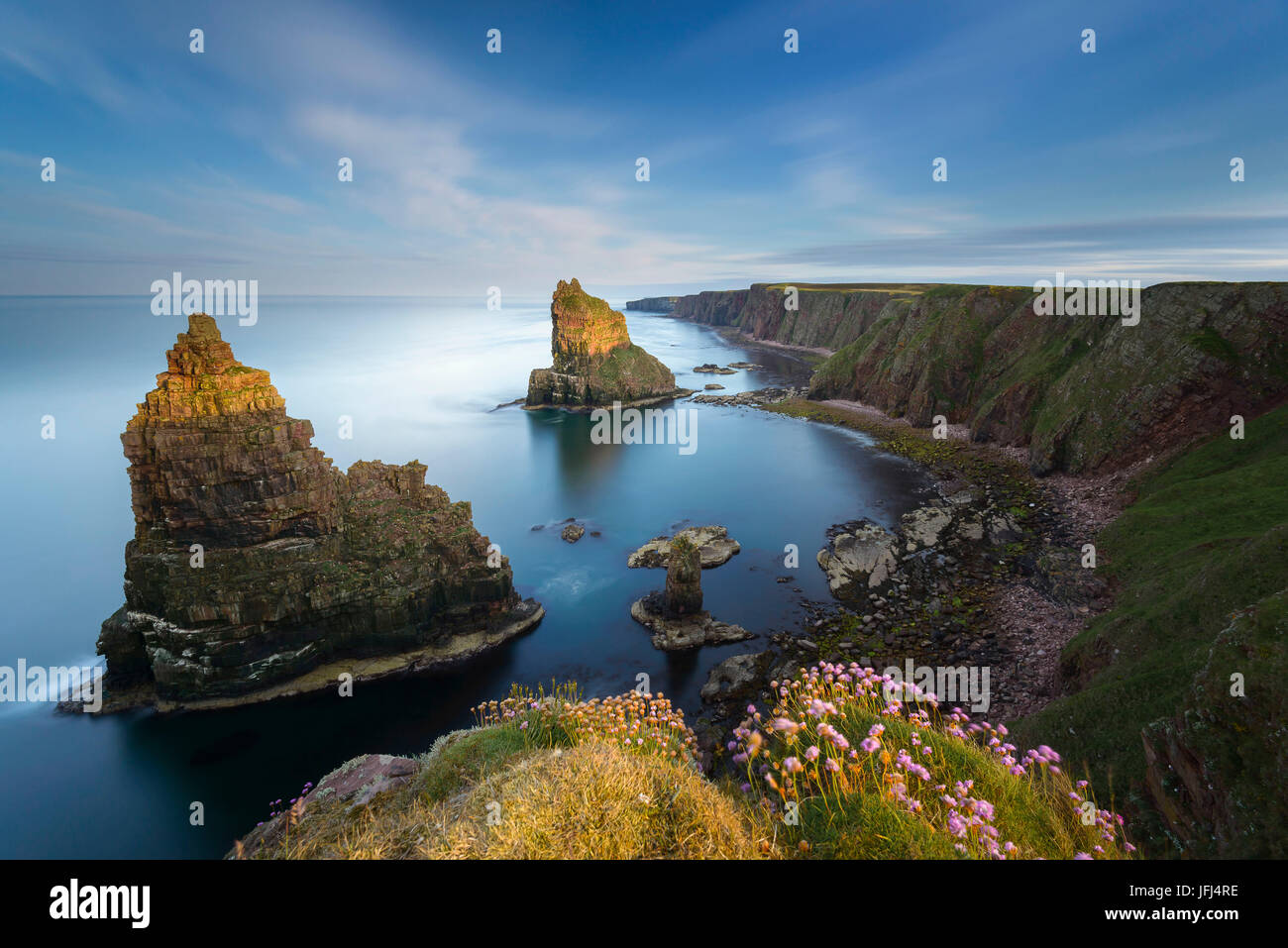 Duncansby stacks in the evening light, Duncansby Head, John O'Groats ...