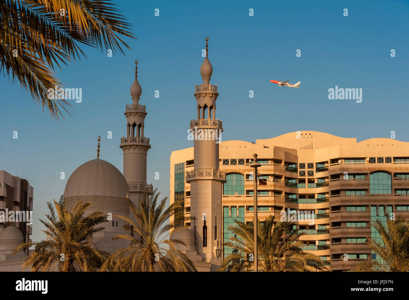 Persian square hi-res stock photography and images - Alamy