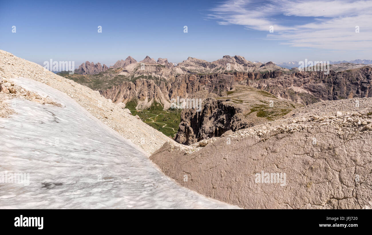 Rock scenery in the Pisciadu via ferrata, dolomites, Sella group, Alta ...