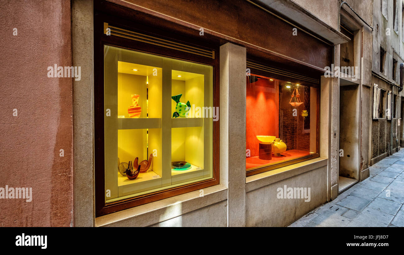 Shop-window in Old Town, Venice, Veneto, Italy Stock Photo - Alamy