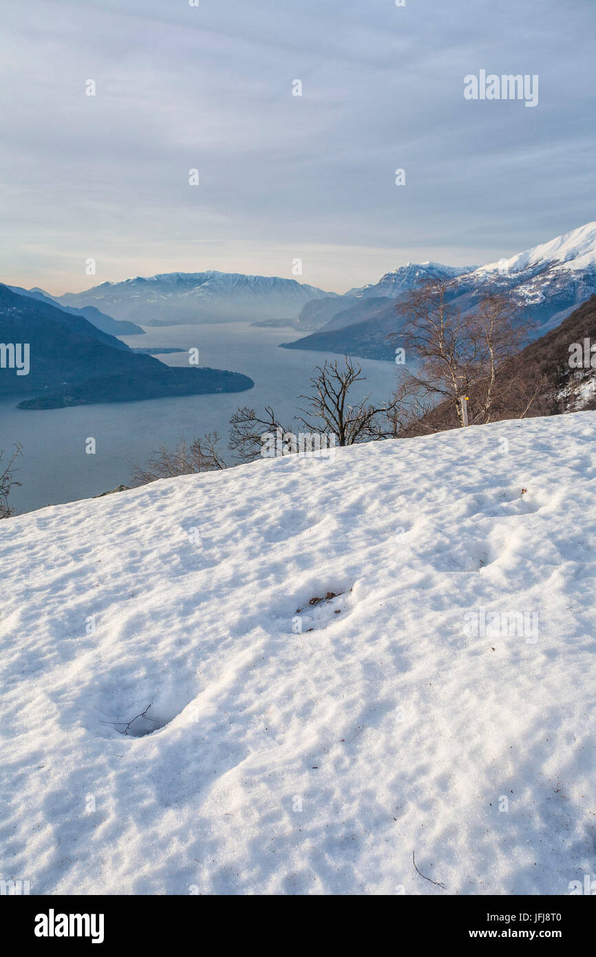 Lago di como monti hi-res stock photography and images - Alamy