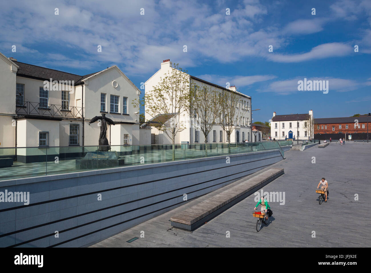 Ebrington square derry hi-res stock photography and images - Alamy
