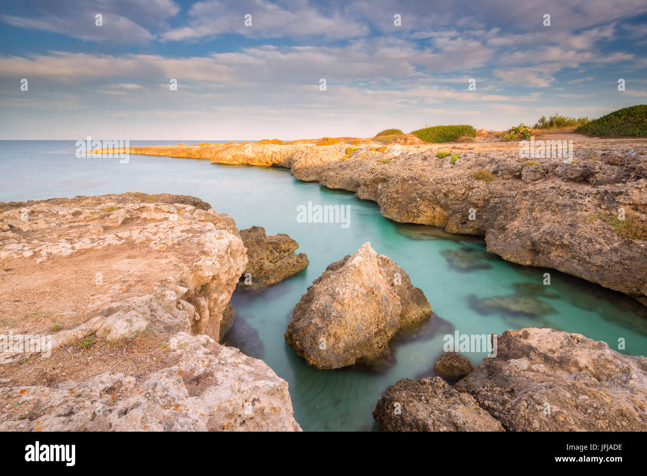Beaches of italy hi-res stock photography and images - Alamy