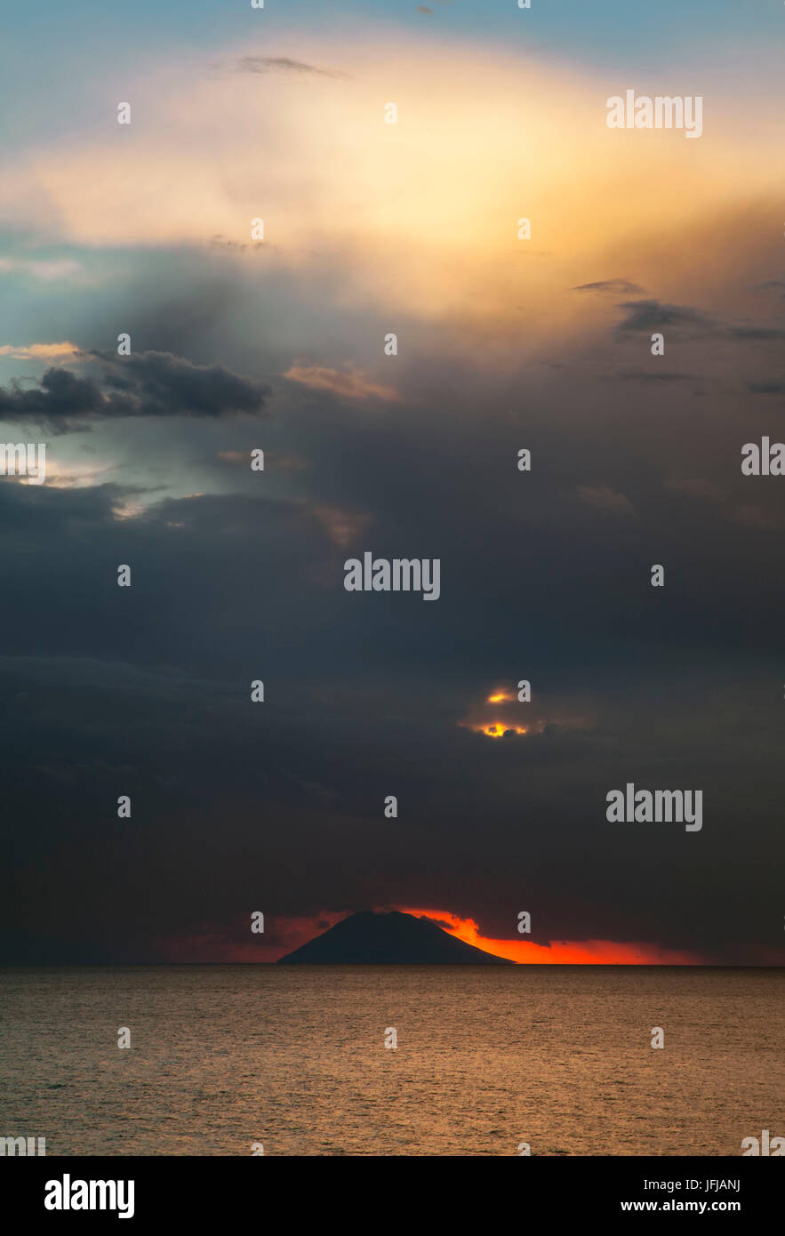 Province of messina hi-res stock photography and images - Alamy