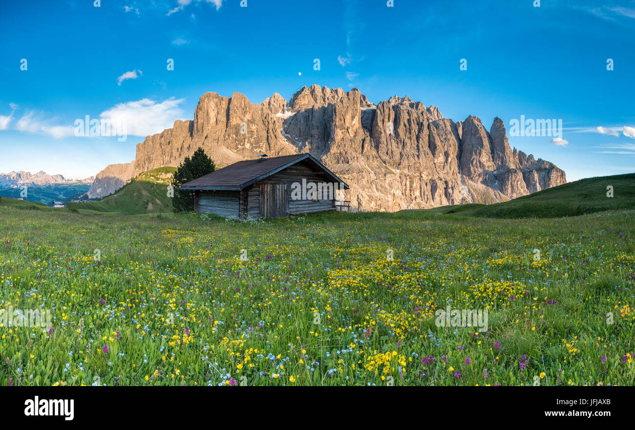 Passo gardena hi-res stock photography and images - Alamy