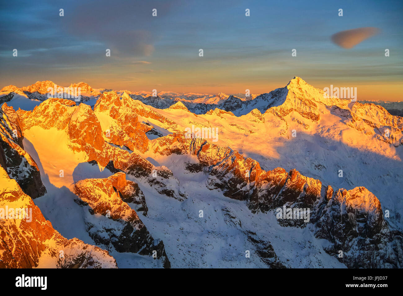 Peak torrone hi-res stock photography and images - Alamy