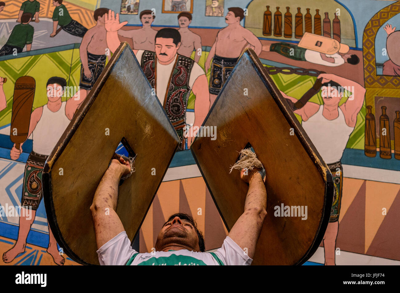 Iran isfahan zurkhaneh hi-res stock photography and images - Alamy