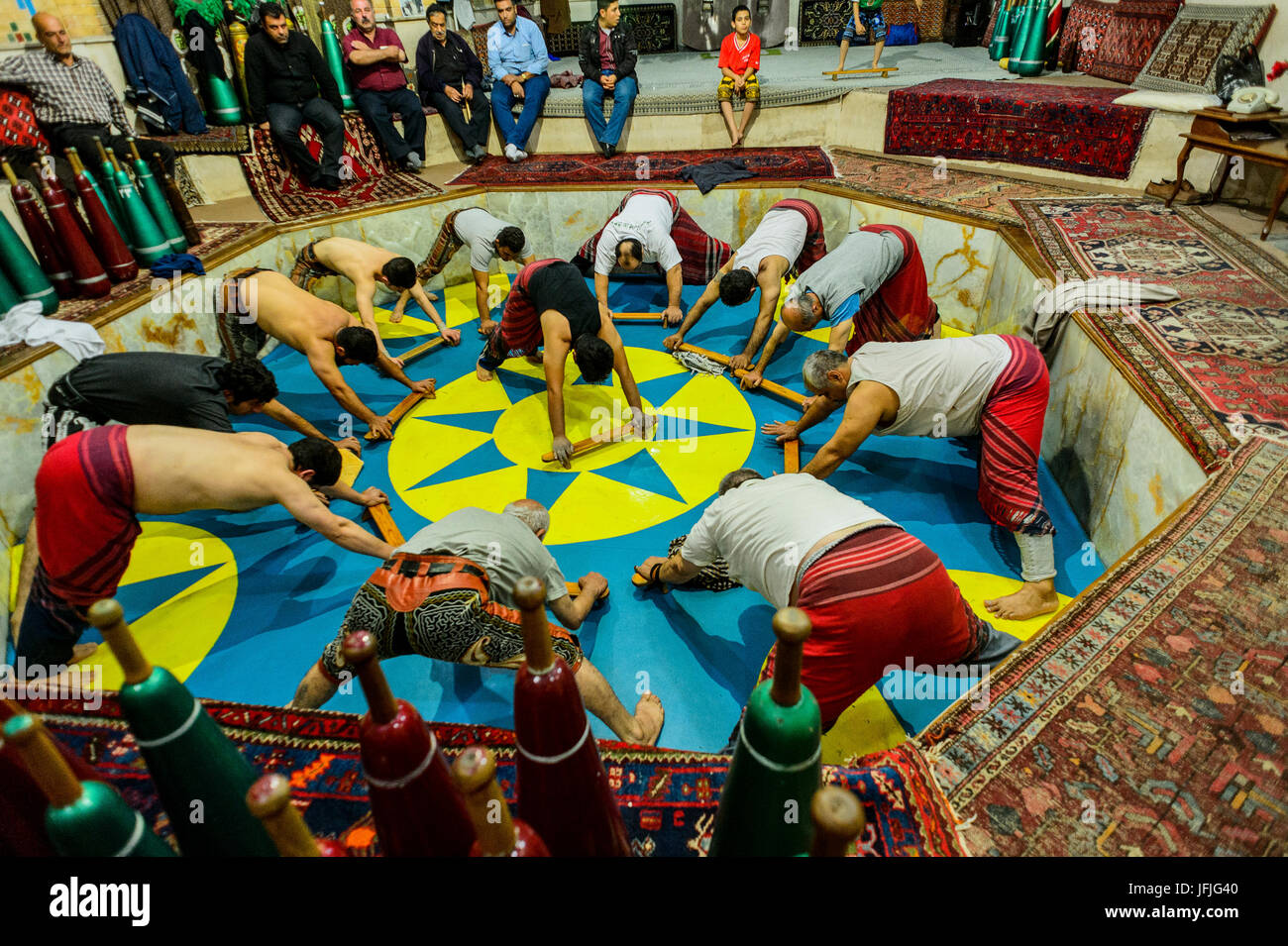 Iran isfahan zurkhaneh hi-res stock photography and images - Alamy