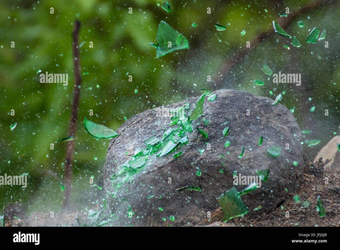 Stone broke hi-res stock photography and images - Alamy