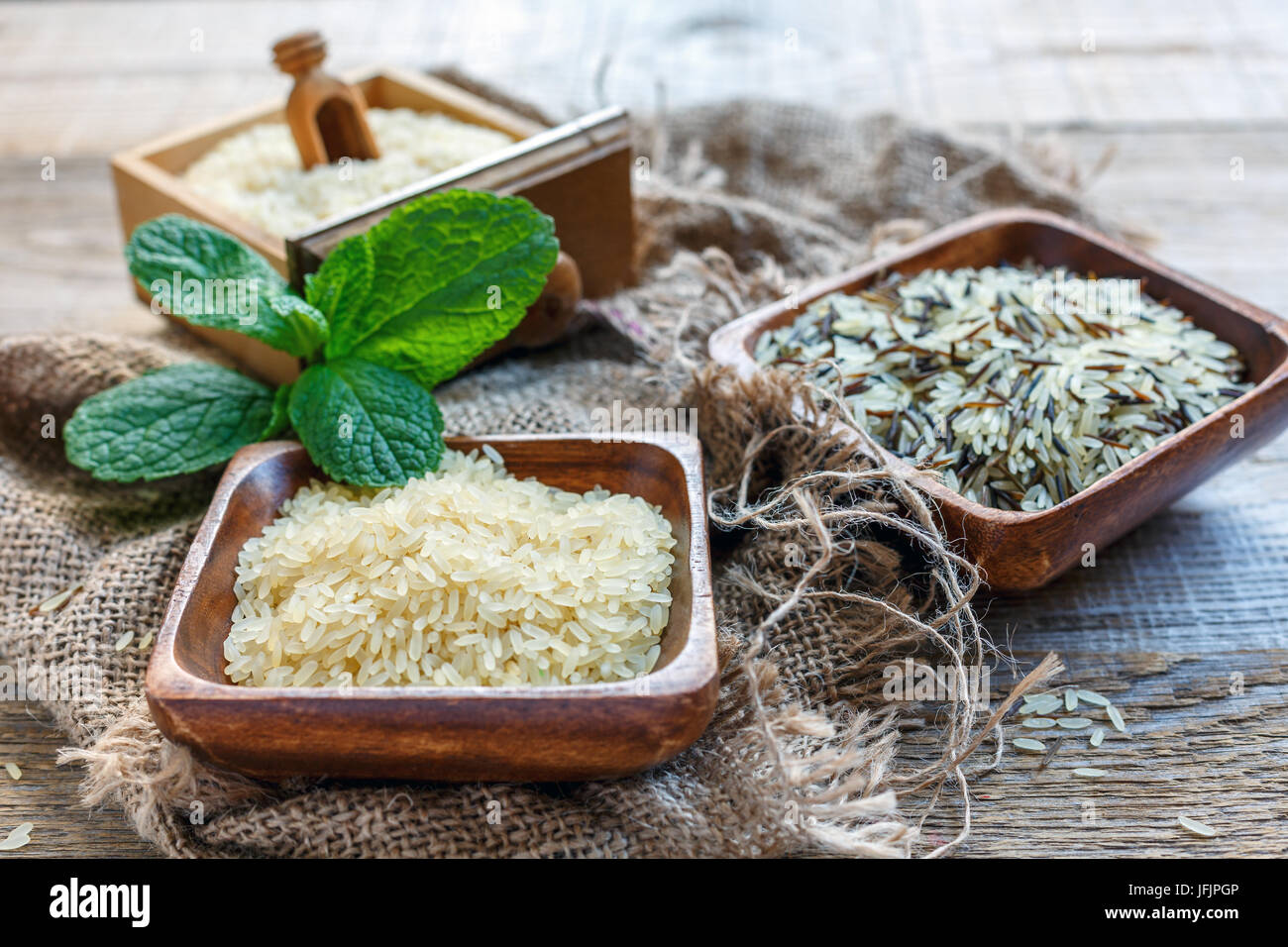 Grain box hi-res stock photography and images - Alamy