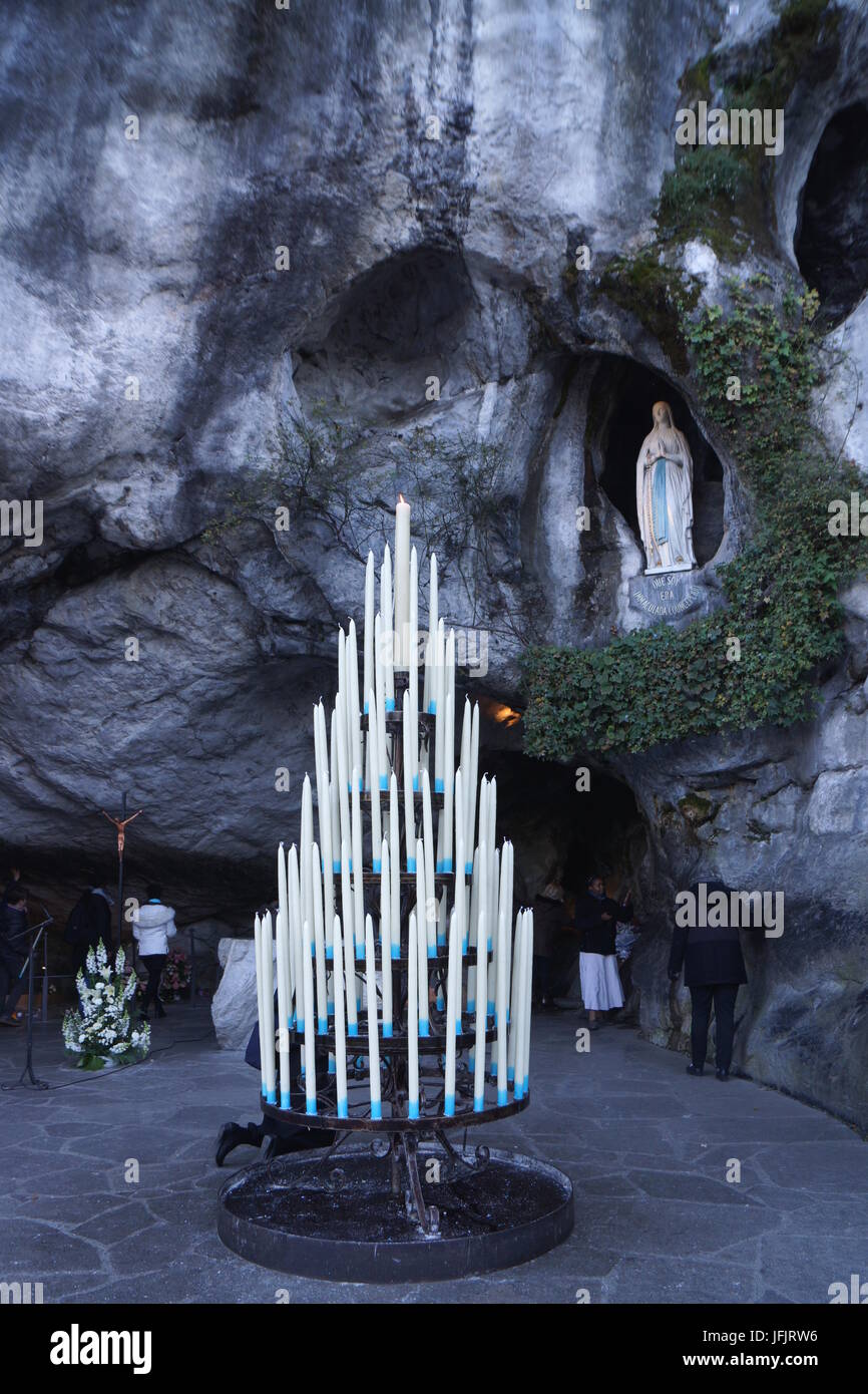 Lourdes France Grotto High Resolution Stock Photography and Images - Alamy