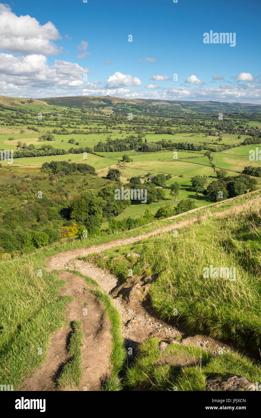 Castleton hope valley peak district hi-res stock photography and images ...
