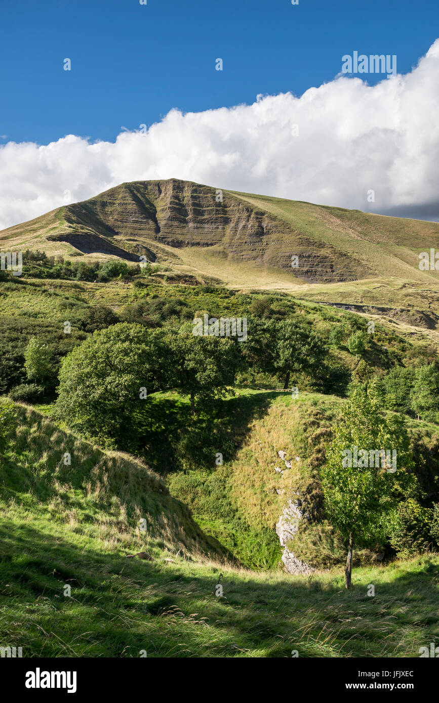 Mam Tor near Castleton in the Peak District national park, Derbyshire ...