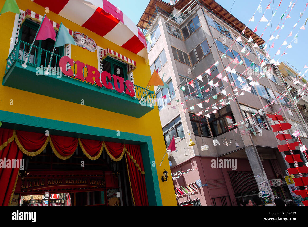 The circus cafe and restaurant hi-res stock photography and images - Alamy