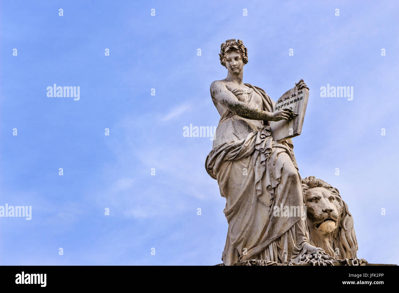 Statue pro patria hi-res stock photography and images - Alamy