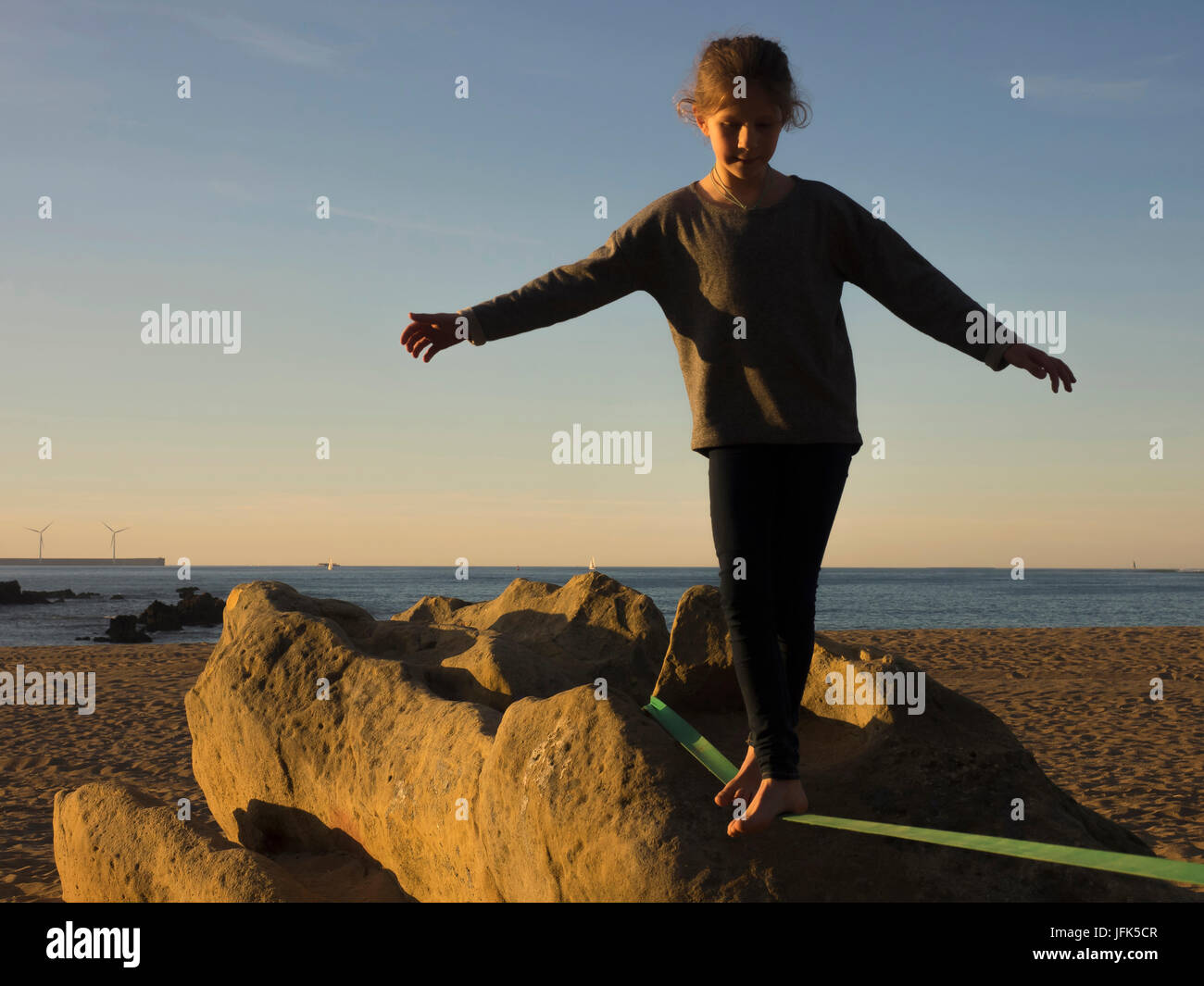 Children in slackline hi-res stock photography and images - Alamy