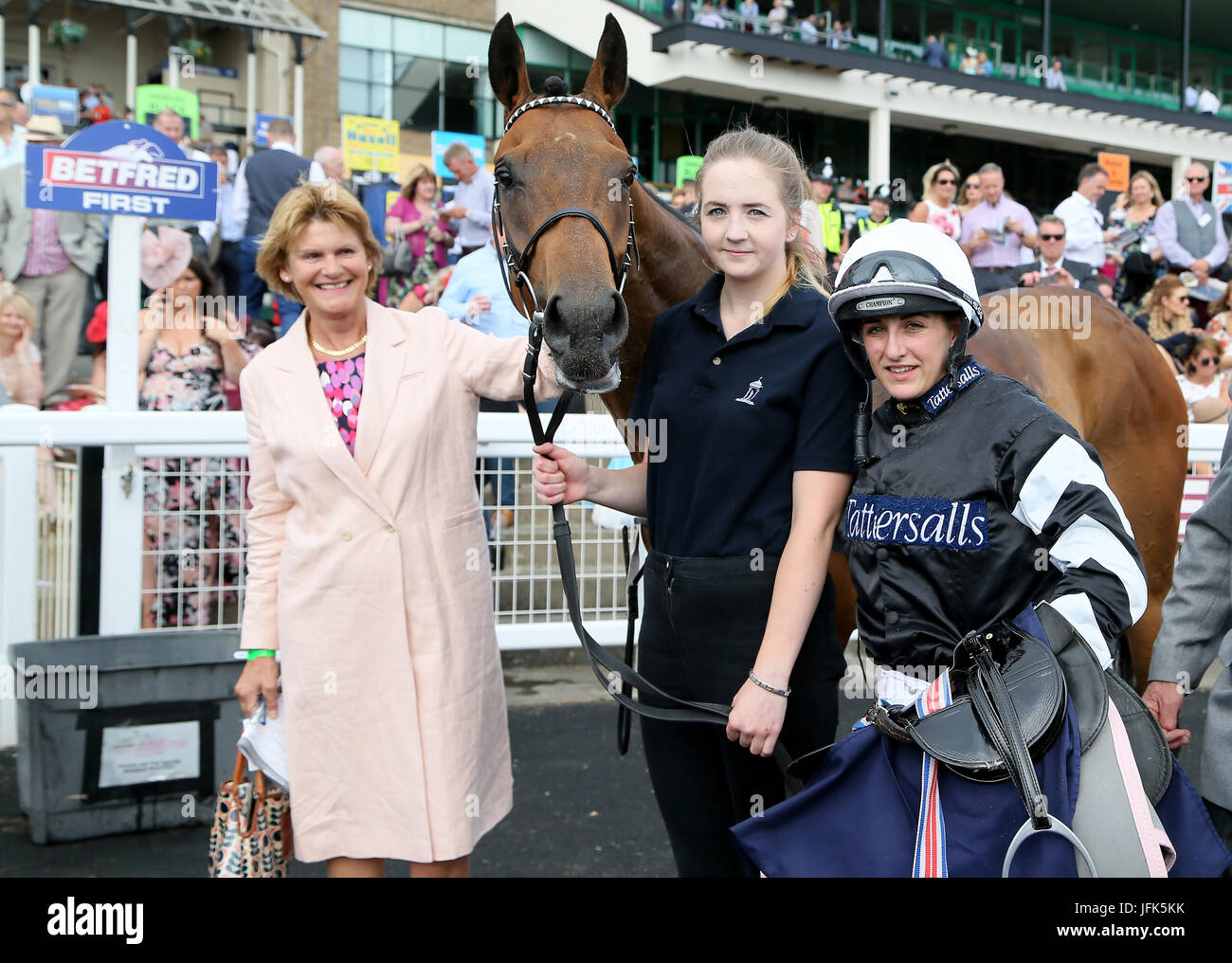 Josephine Gordon celebrates with Airton and connections after winning ...