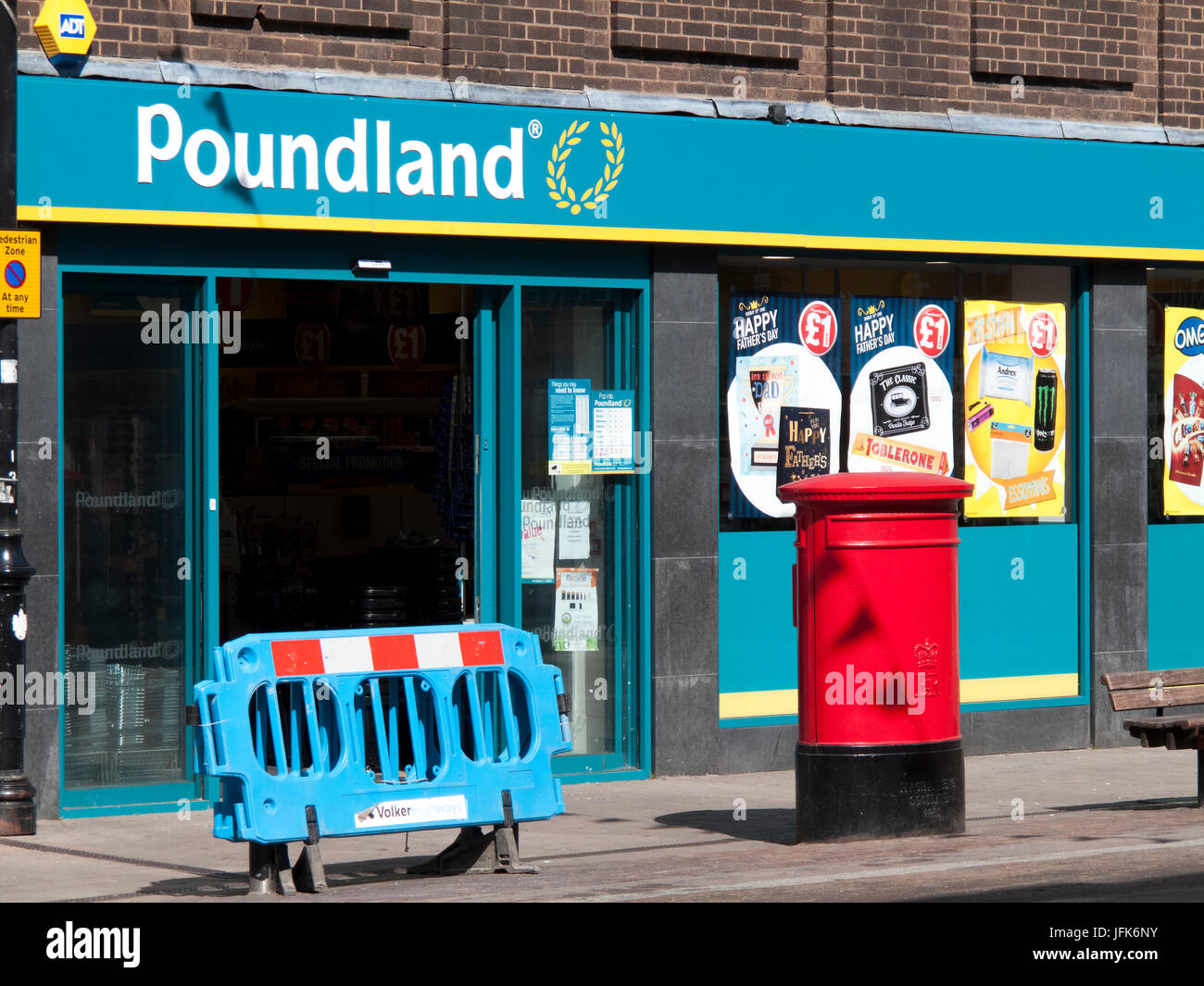 Poundland shop, company founded in 1990 by Dave Todd and Stephen Smith ...