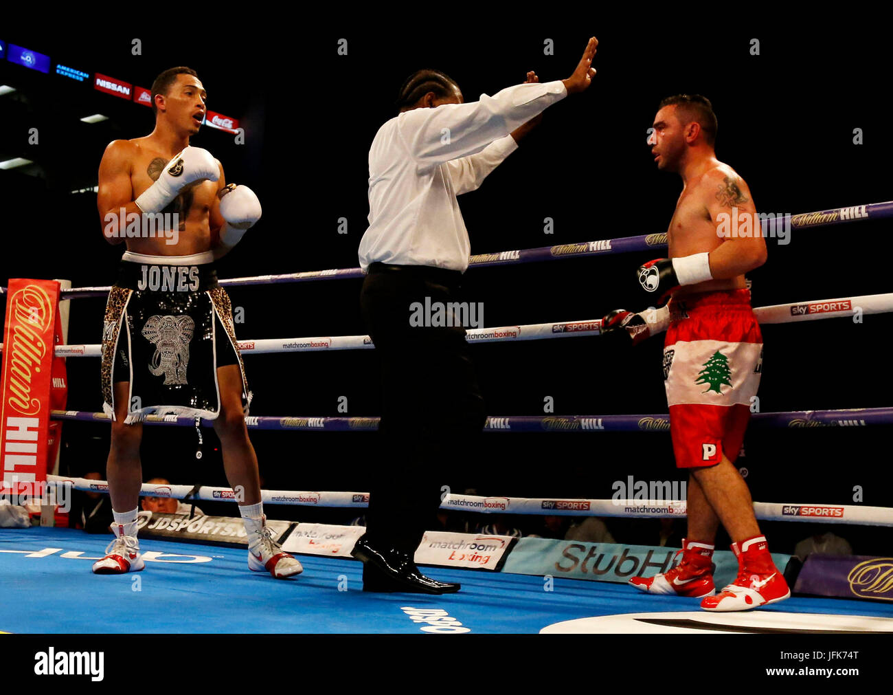 Morgan Jones (left) against Jade Karam in the Super-Middleweight ...