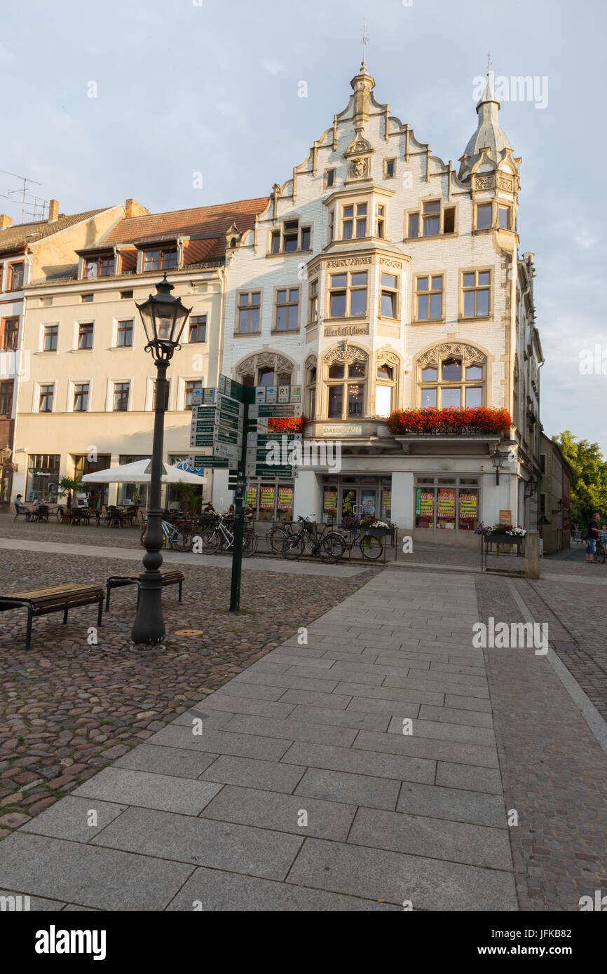 Gable sign hi-res stock photography and images - Alamy