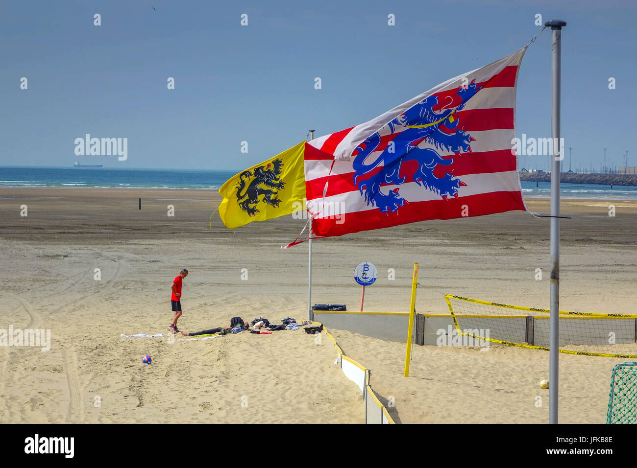 Two flags hi-res stock photography and images - Alamy