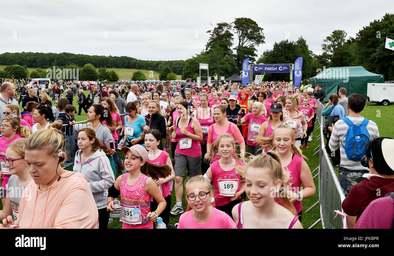 Charity Race Running High Resolution Stock Photography and Images - Alamy