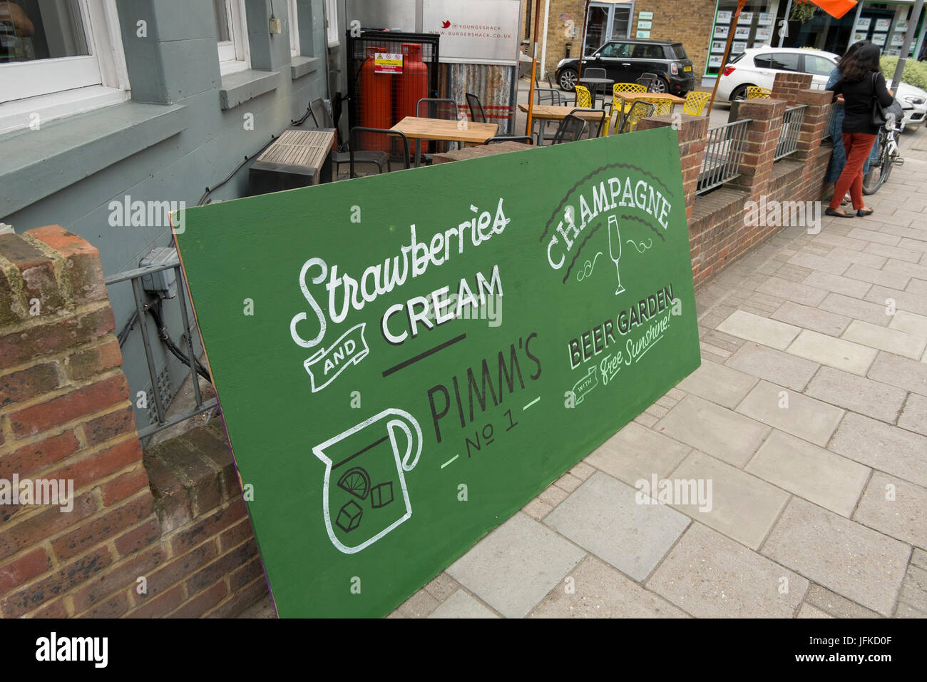 Wimbledon village sign hi-res stock photography and images - Alamy