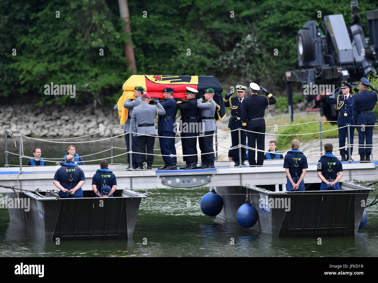 Speyer, Germany. 1st July, 2017. The MS Mainz brings the coffin of late ...