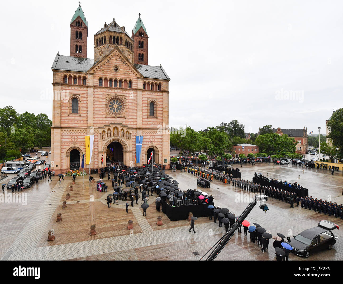 Speyer, Germany. 1st July, 2017. The coffin containing the remains of ...